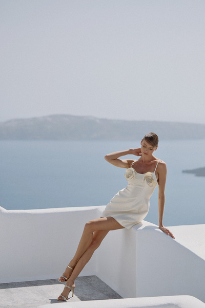 ΜΙΝΙ ΦΟΡΕΜΑ ΜΕ ΑΠΛΙΚΕ ΛΟΥΛΟΥΔΙΑ - CREAM | Zini Boutique