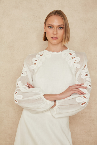 ΦΟΡΕΜΑ ΜΙΝΙ ΜΕ ΚΕΝΤΗΜΑ White Zini Boutique